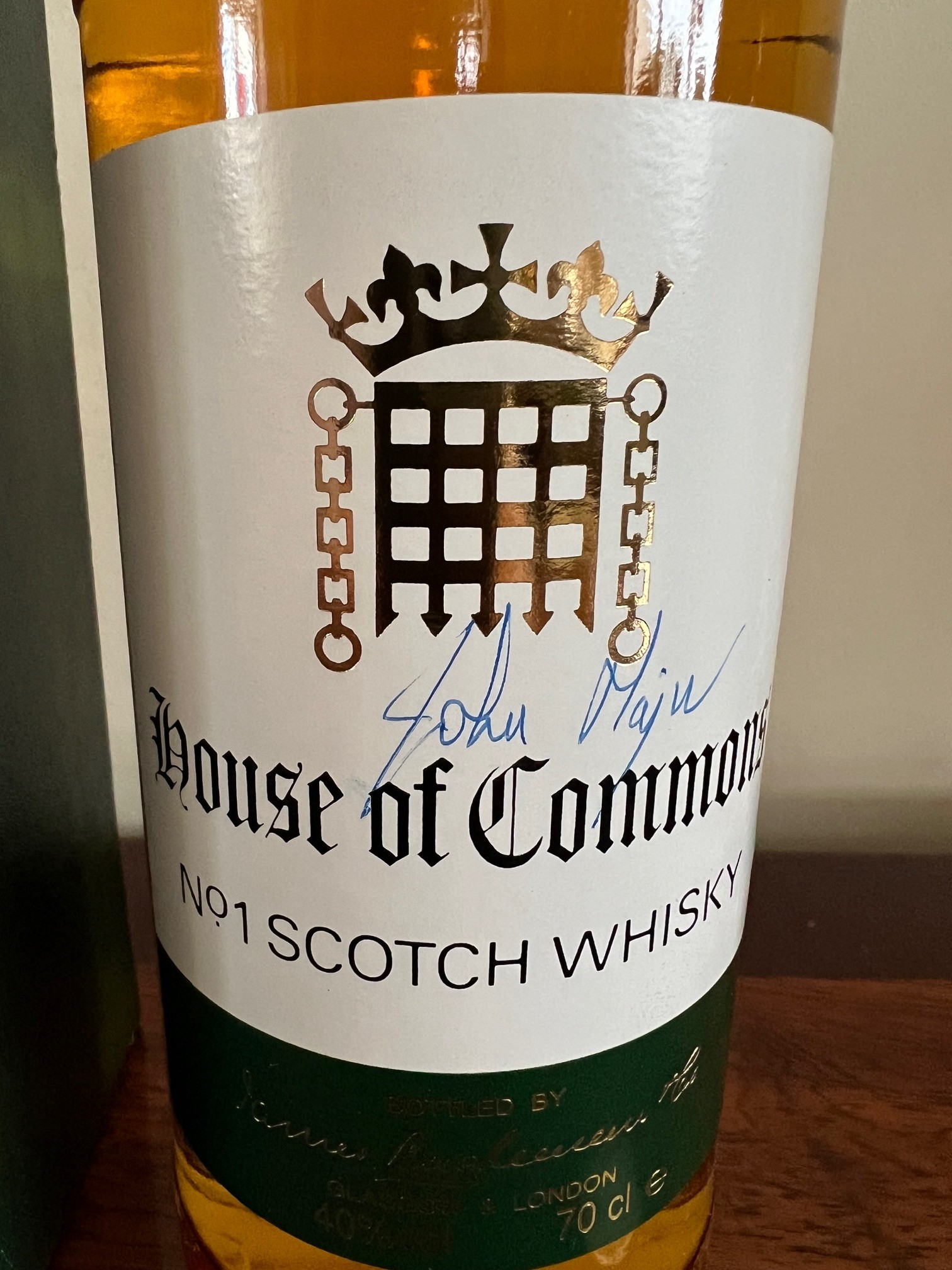 HOUSE OF COMMONS WHISKY, SIGNED BY JOHN MAJOR
