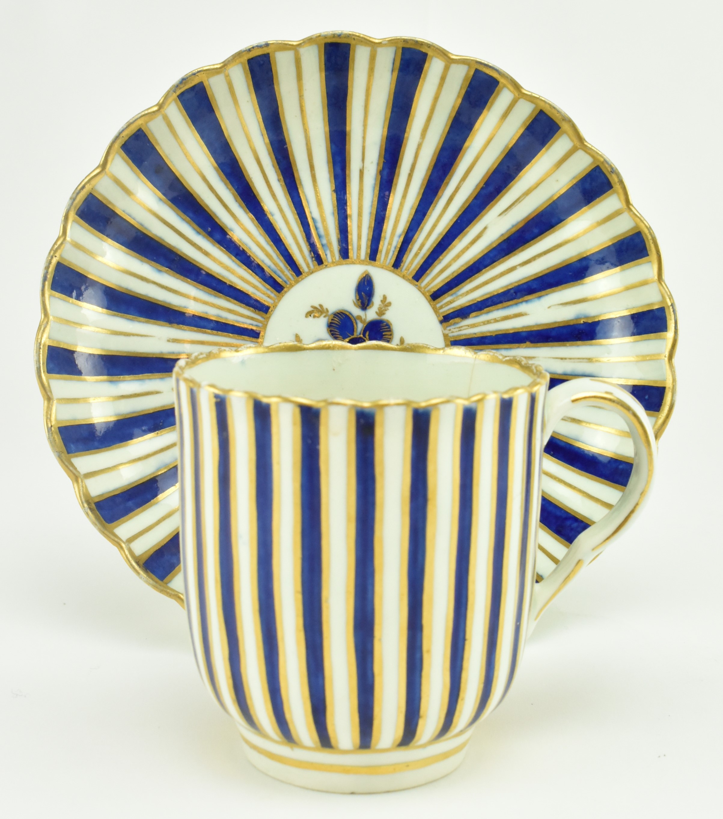 A late 18th century circa 1790 believed Caughley porcelain teacup and ...