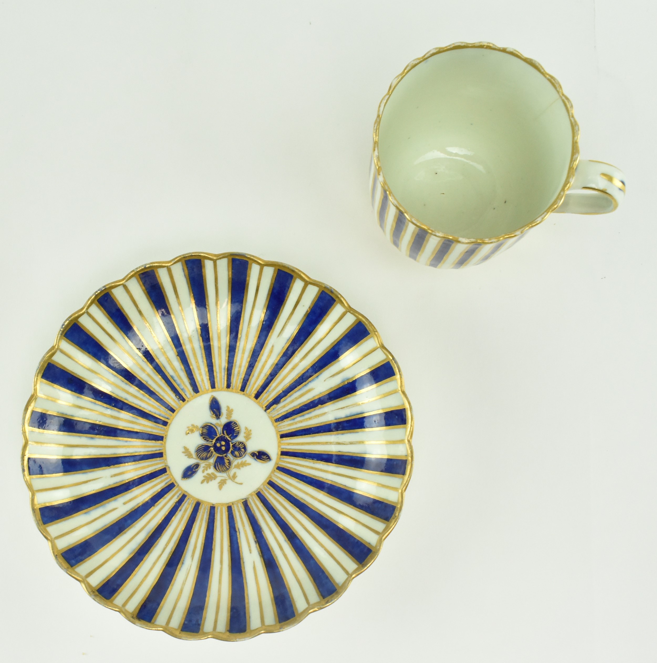 A late 18th century circa 1790 believed Caughley porcelain teacup and ...