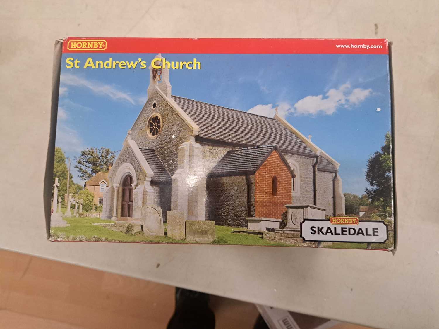 Hornby OO gauge model railway Skaledale buildings, thirteen including ...