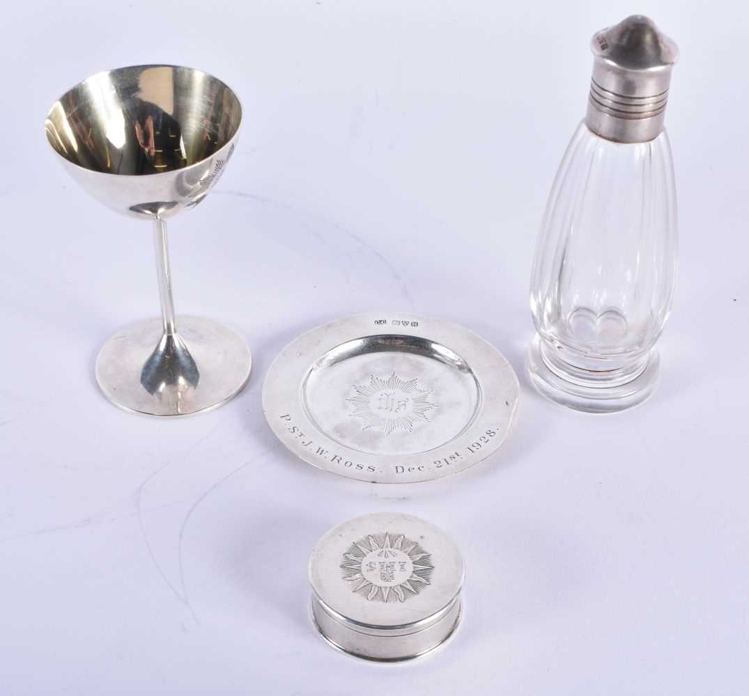 AN ANTIQUE SILVER HOLY COMMUNION SET. Chester 1910. Silver 99 grams. 11 ...