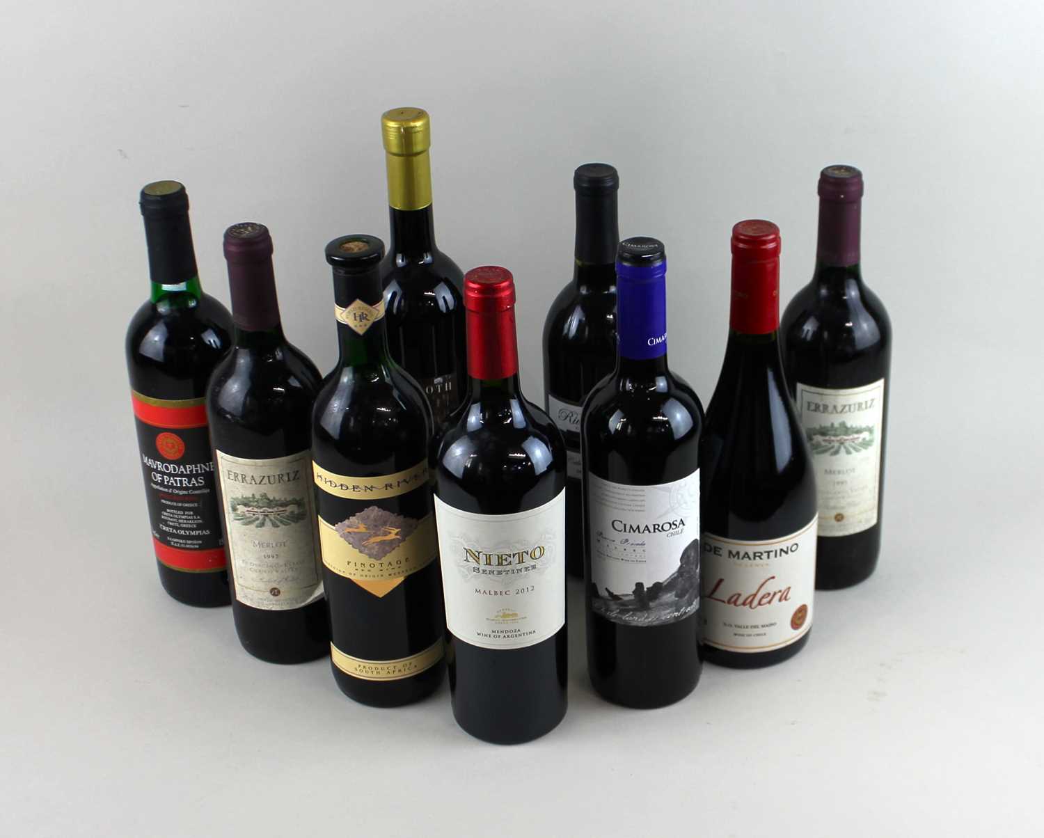 Nine bottles of red wine to include a bottle of De Martino Ladera 2018 ...