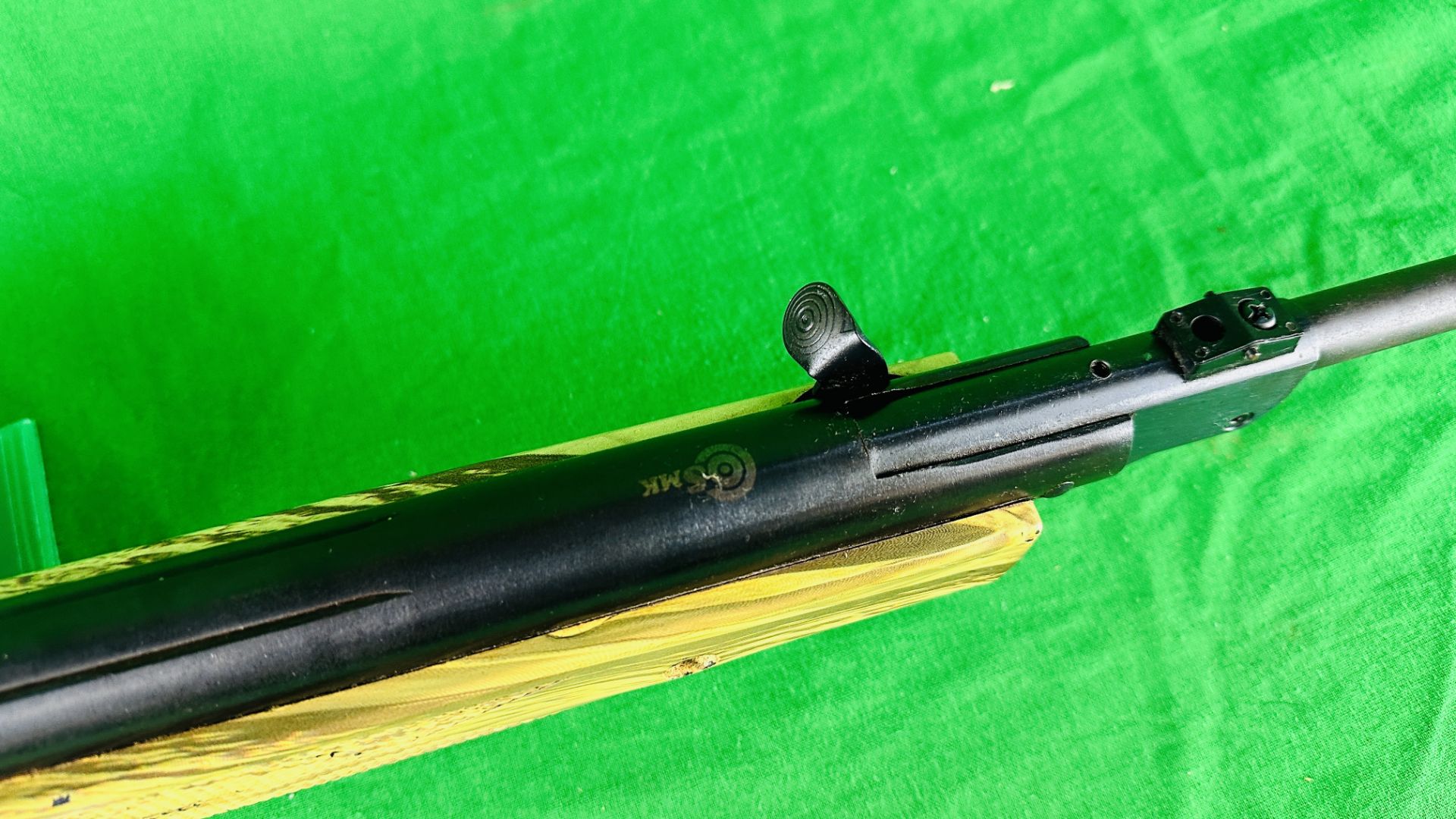 SMK 132 CAMO .22 BREAK BARREL AIR RIFLE - (ALL GUNS TO BE INSPECTED AND ...