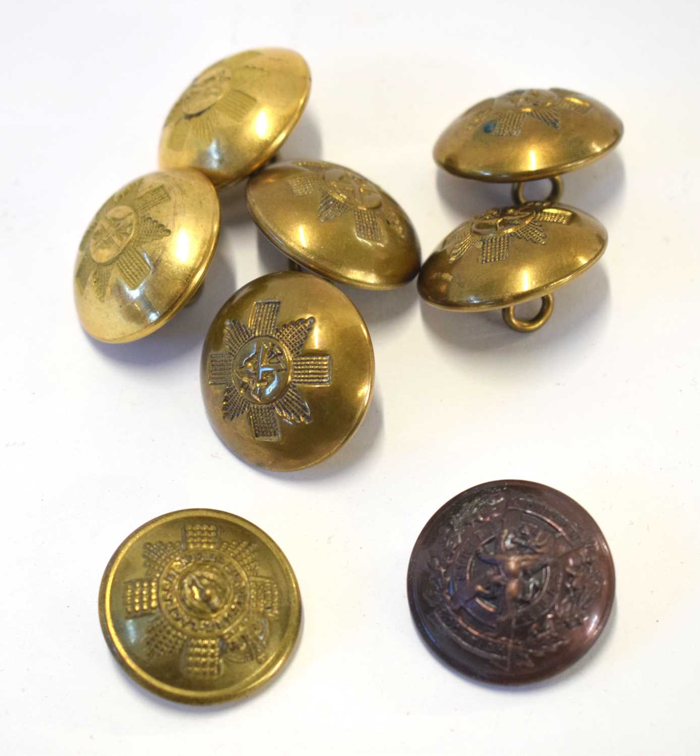 Quantity of military buttons to include Victorian London Scottish ...