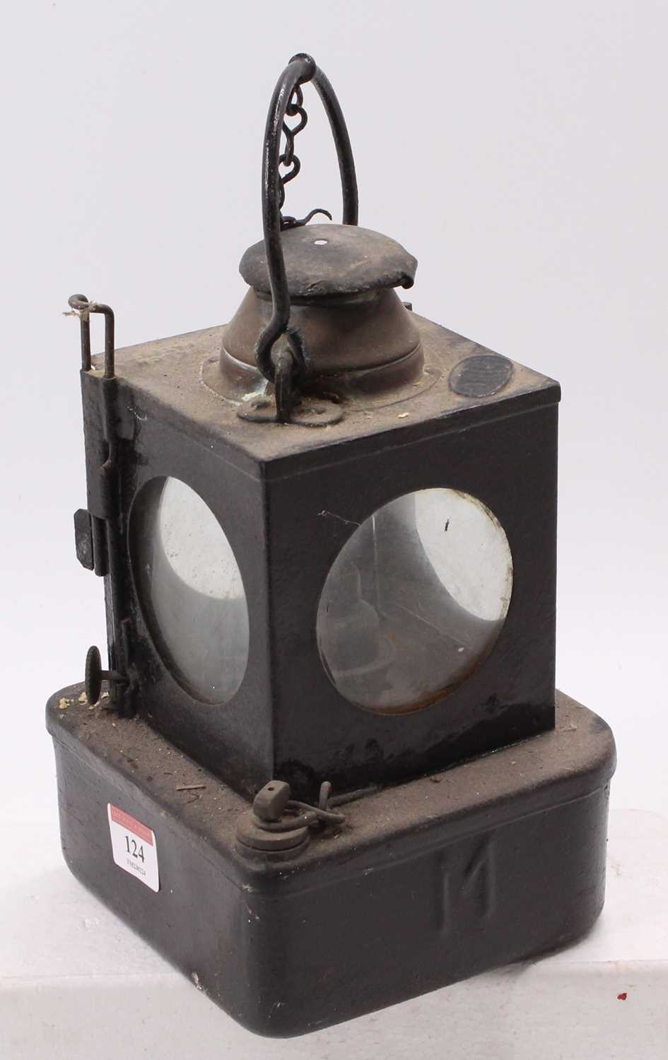 A BR Eastern Region railway oil hand lamp, Welch patent example with ...