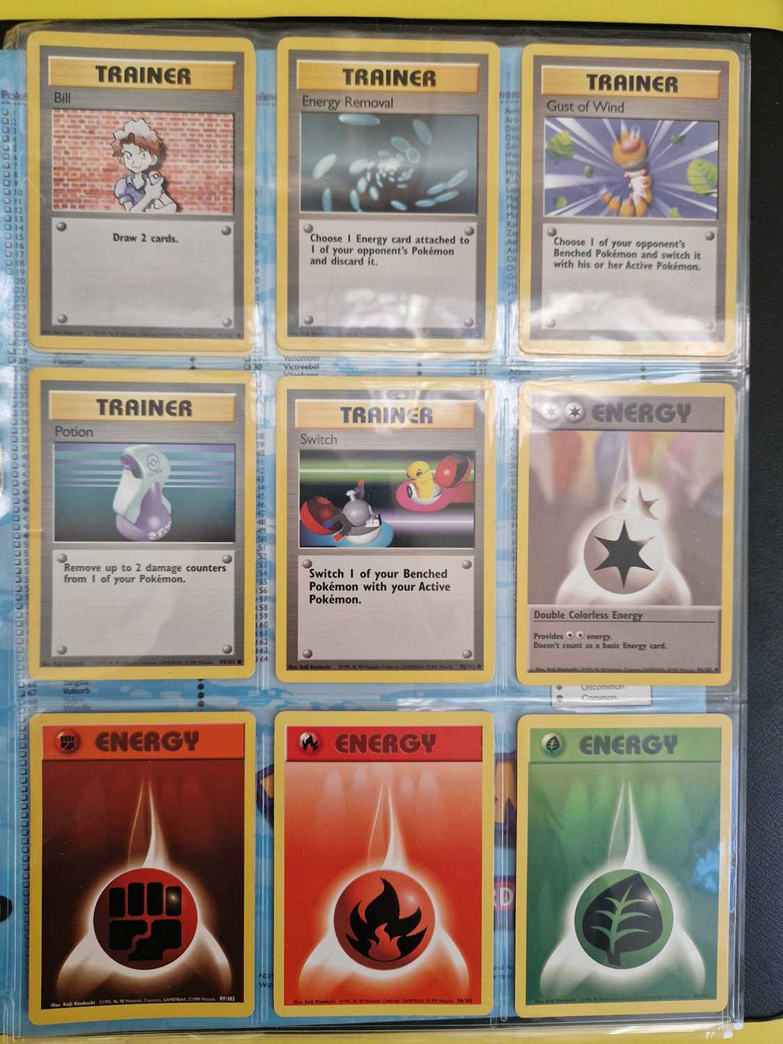 Pokémon - a Pokémon Trading Card Game folio containing a good ...