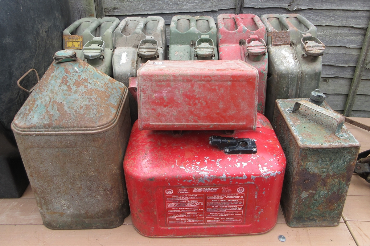 Collection of fuel cans to include Pratts