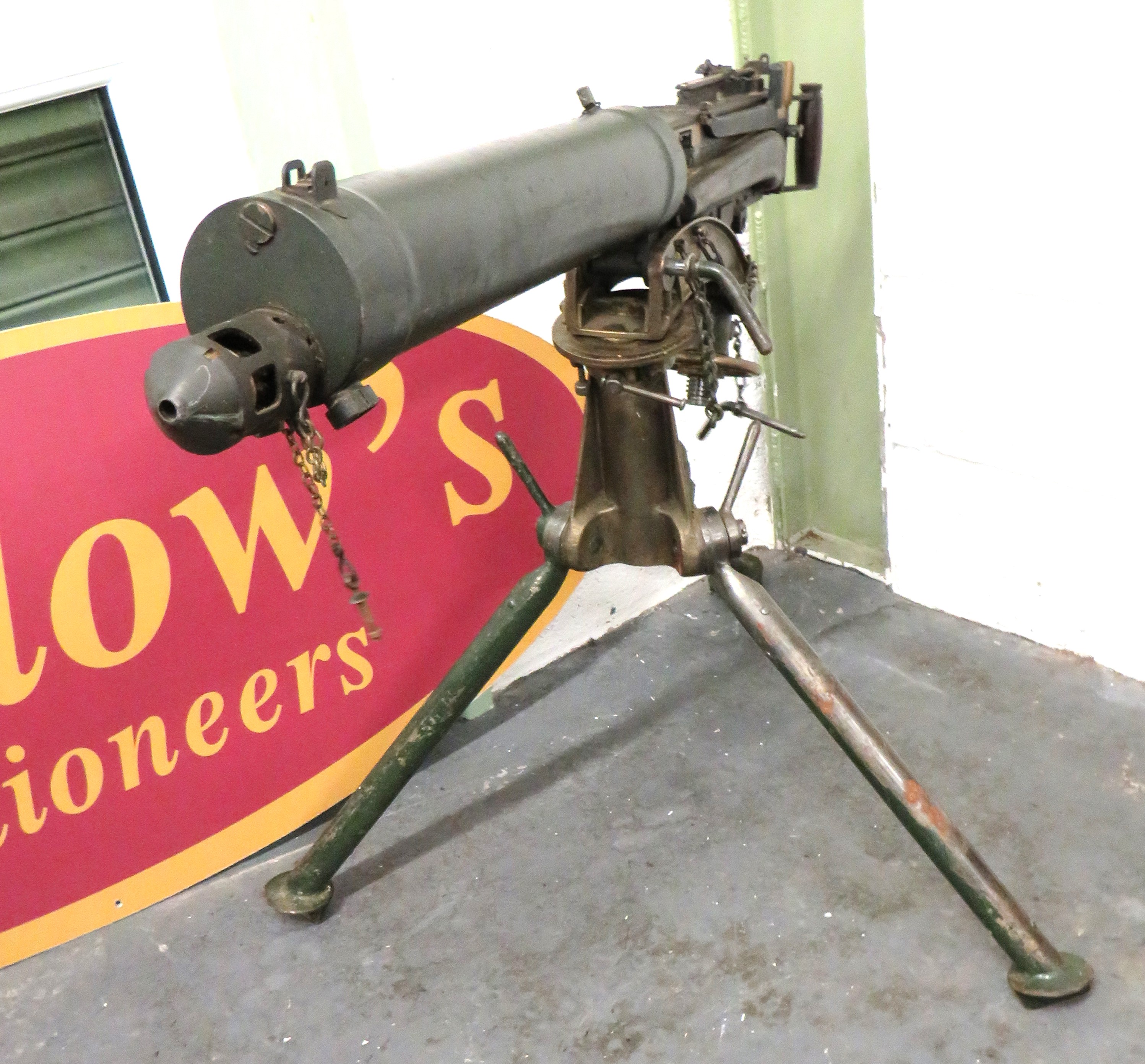 Deactivated WW2 Vickers Machine Gun And Tripod .303, 28 1/2 inch barrel ...