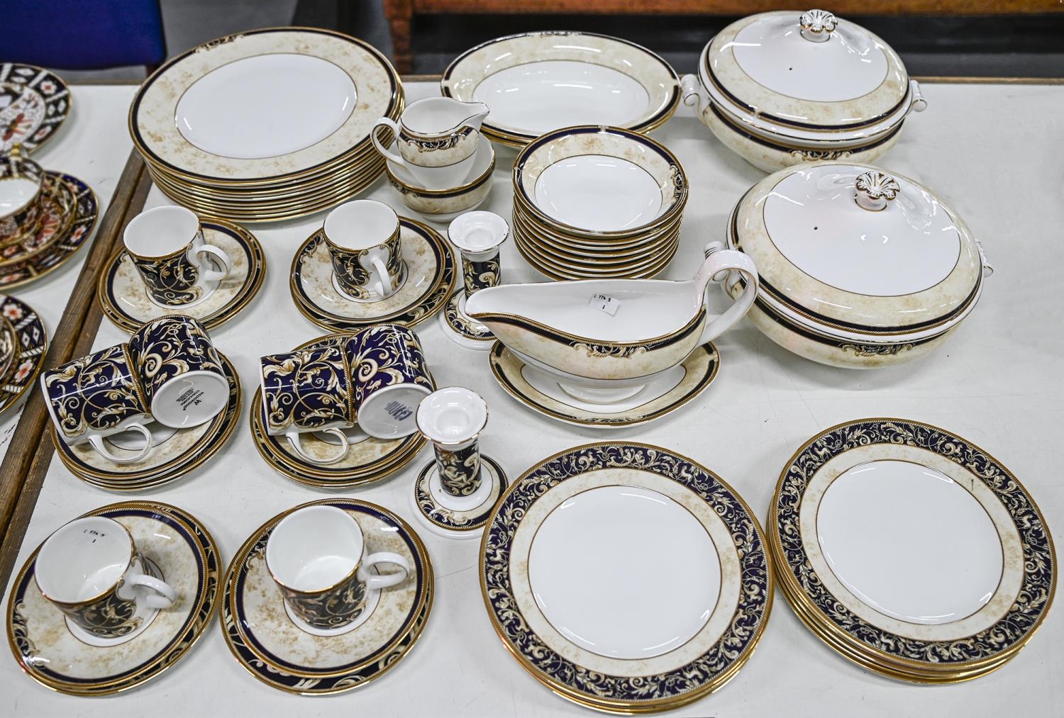 An extensive Wedgwood bone china Cornucopia pattern dinner service ...