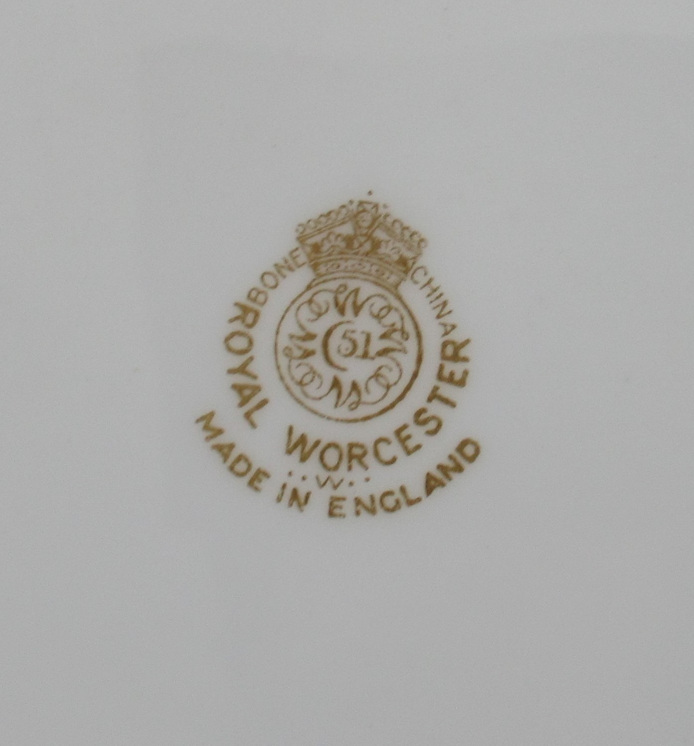 A Royal Worcester Ashes plate, with facsimile signature in gilt of the ...
