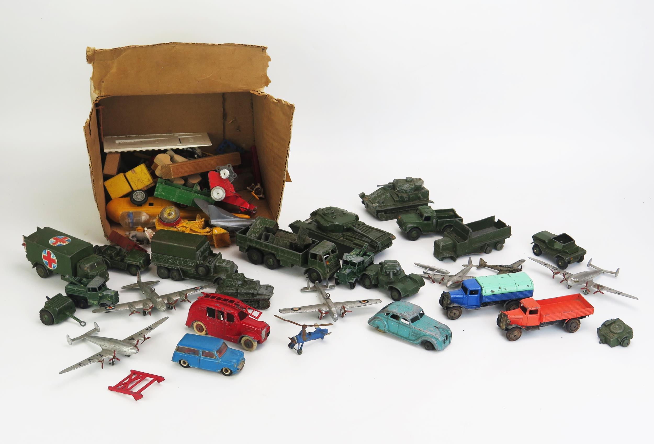 Dinky Collection including Pre-War examples: 25 series trucks, 22h ...