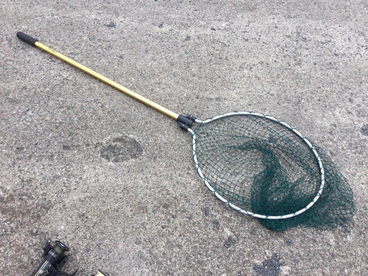 Two landing nets - salmon by Smowbe, and collapsable by Guideline; an ...