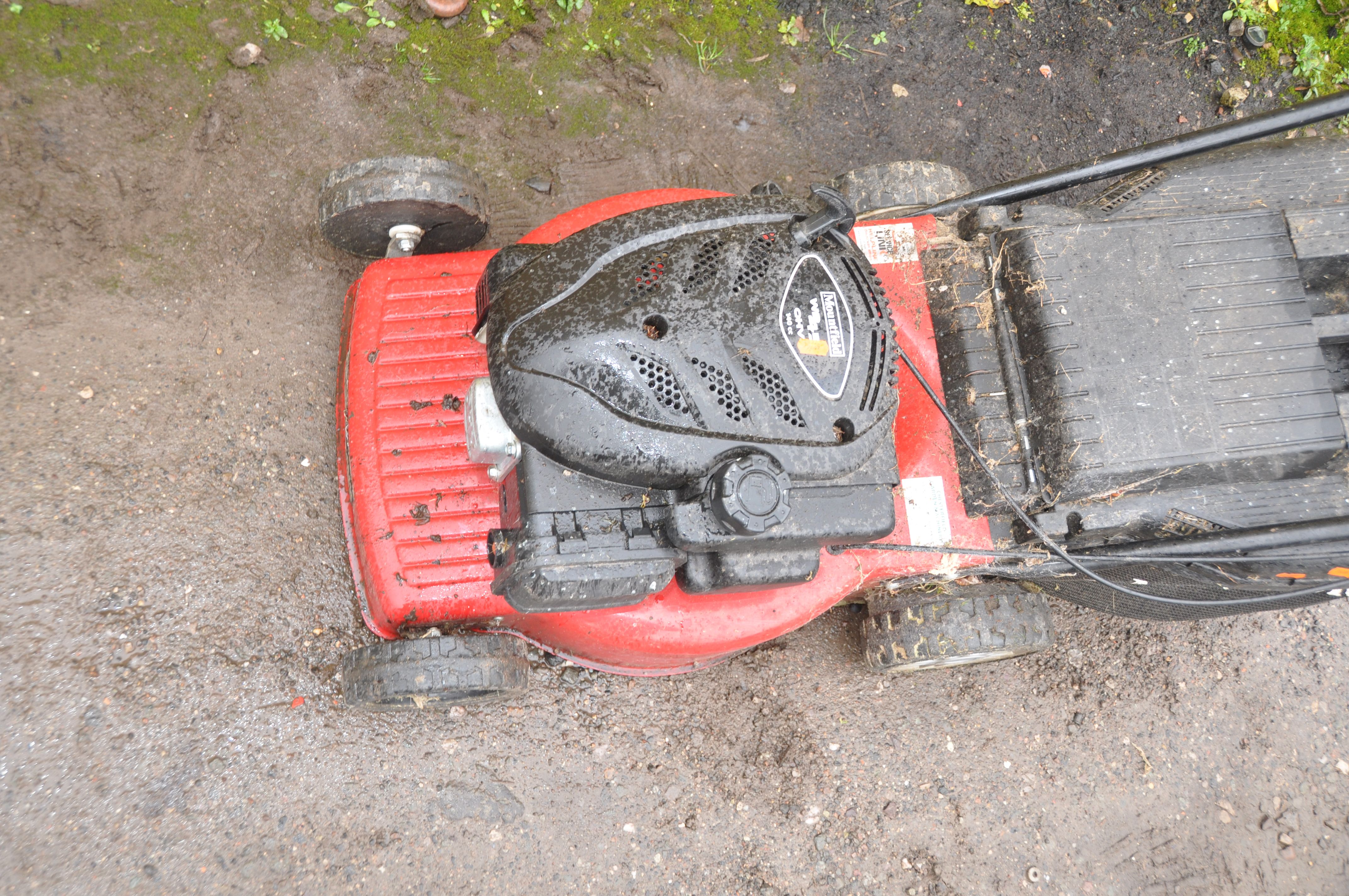 A MOUNTFIELD SP454 SELF PROPELLED PETROL LAWN MOWER with grass box ...