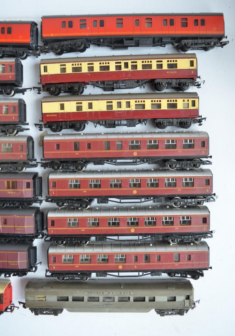Forty One OO/HO gauge railway passenger coaches to include Triang ...
