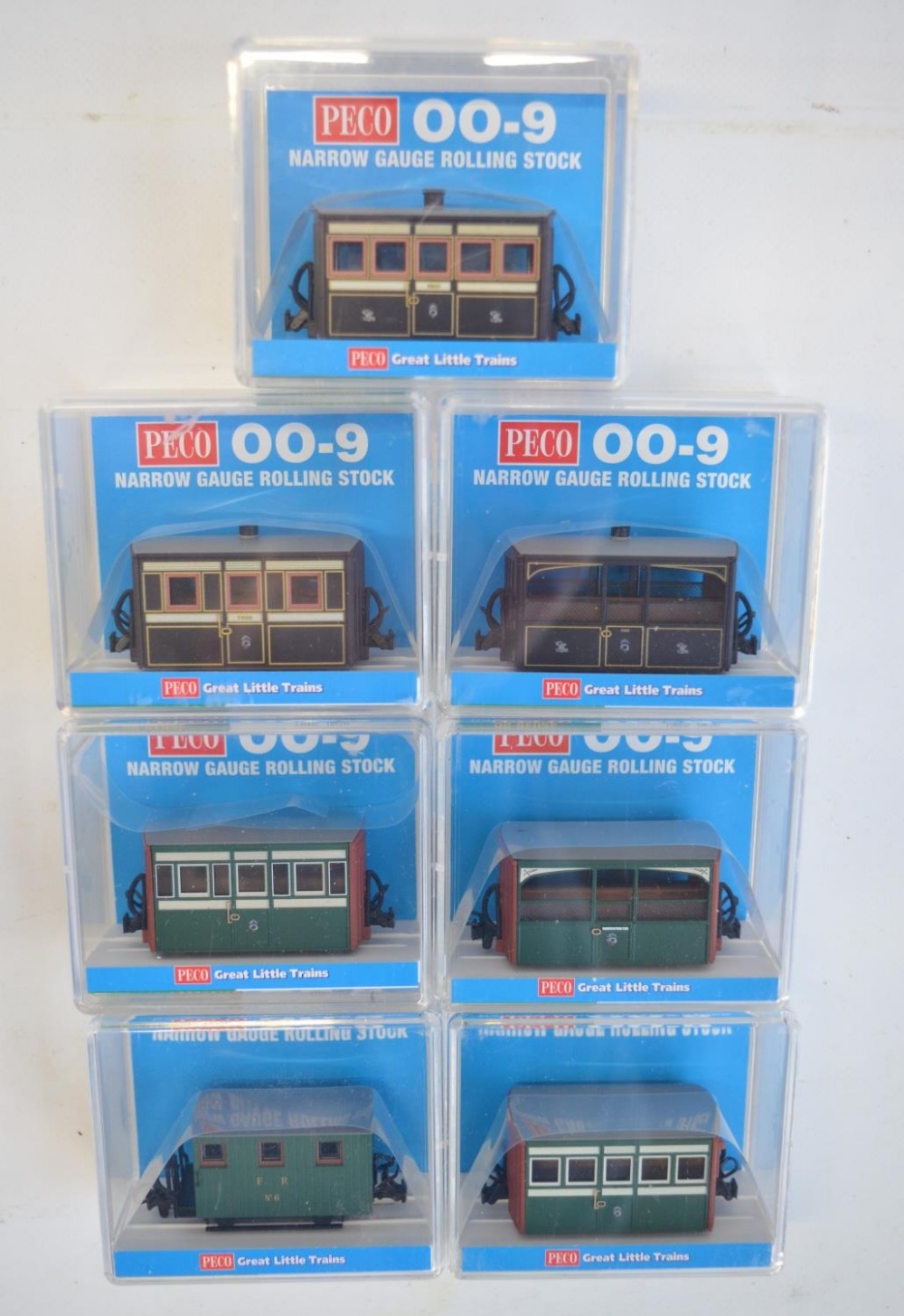 Collection of OO9 1/76 scale narrow gauge models and accessories to ...