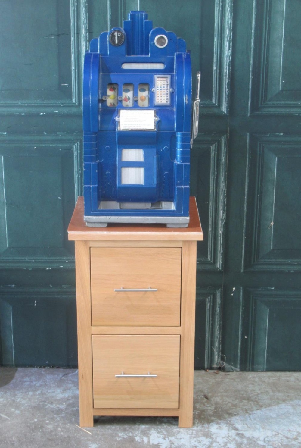 1930's Mills Extraordinary One Armed Bandit Slot Machine, H72cm W40cm ...