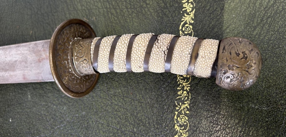 Chinese Qing dynasty Dao short sword, 19" blade with disc shaped guard ...