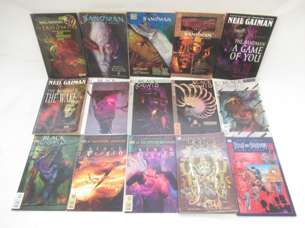 Vertigo Comics - mixed collection of Vertigo comics and books to inc ...