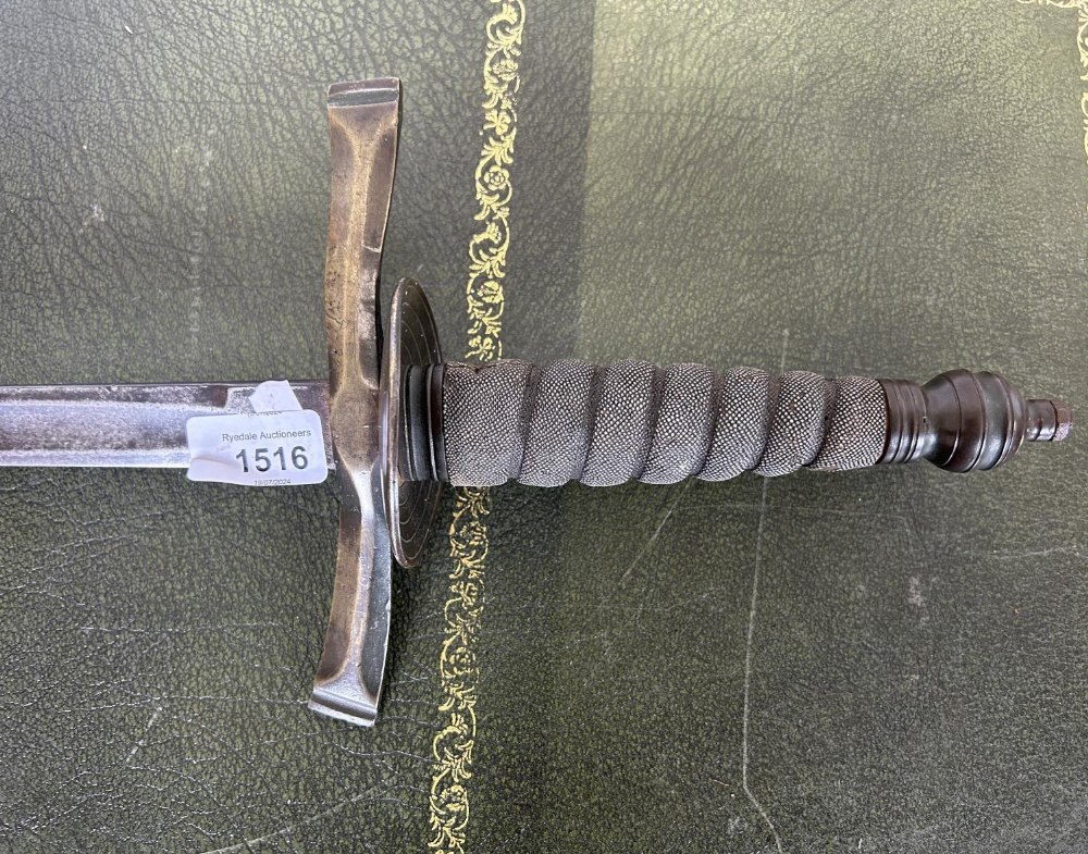 18th/19th century sword, 32.5" blade with single broad fuller and ...