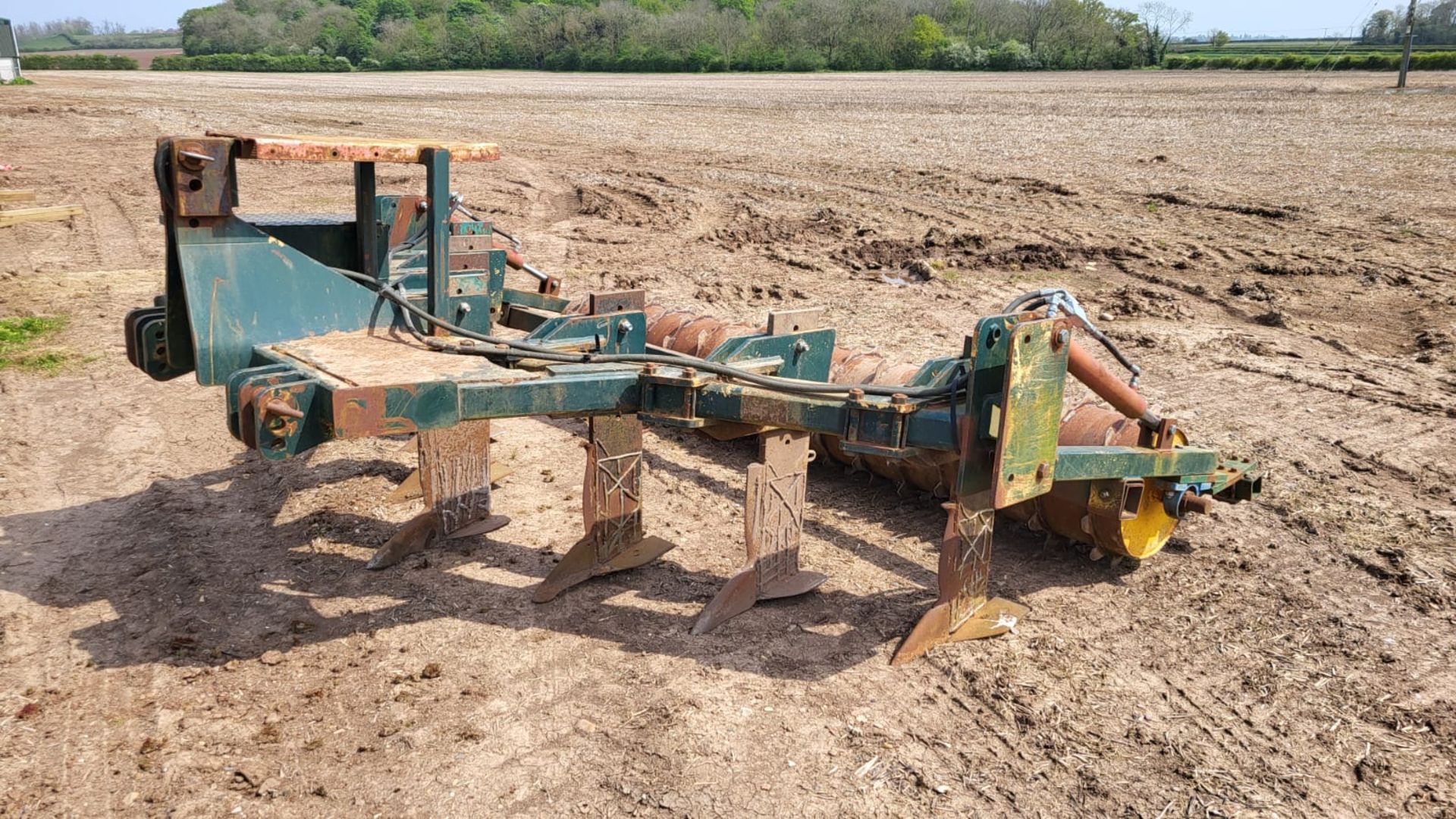 Cousins V-Form 3.5 Metre 7 Leg Flat Lift Modified with Hydraulic Back ...