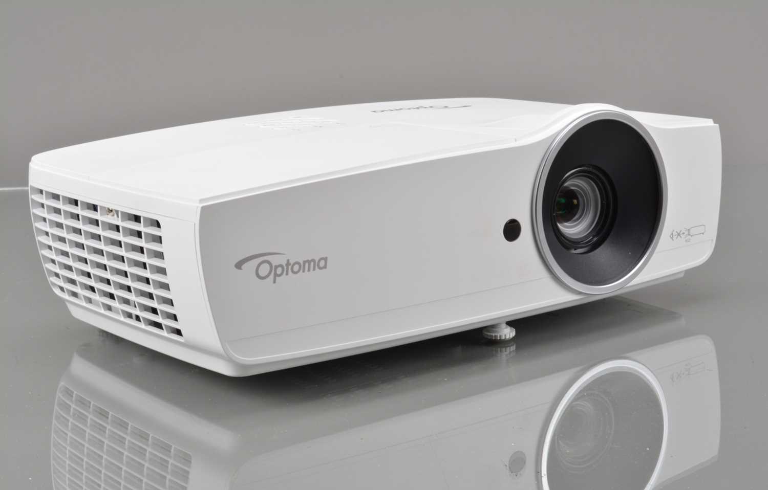 An Optoma EH461 Full HD 5000 Lumins DLP Projector, powers up, lamp ...