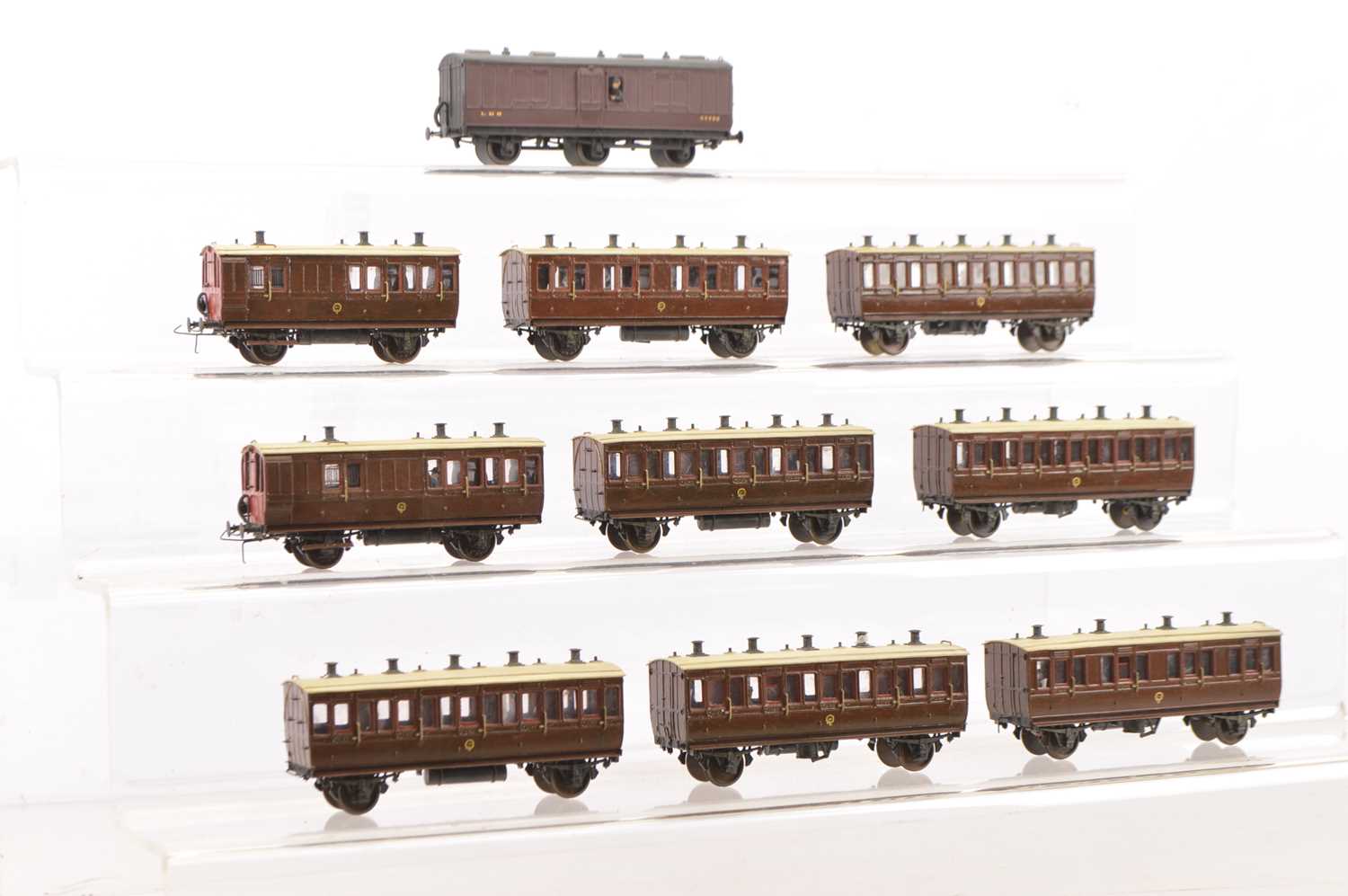 Ratio Kitbuilt LBSC 4-wheel Coaches modified from GWR kits and K's ...