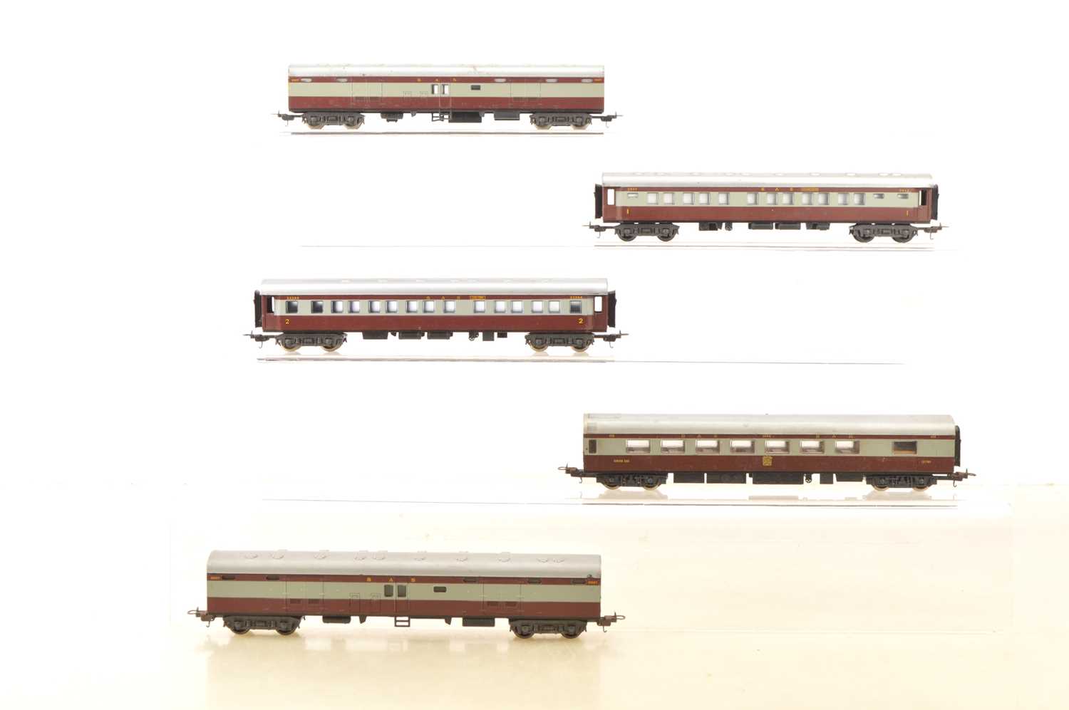 Lima South African HO Gauge unboxed SAR Trans Karoo maroon and grey ...