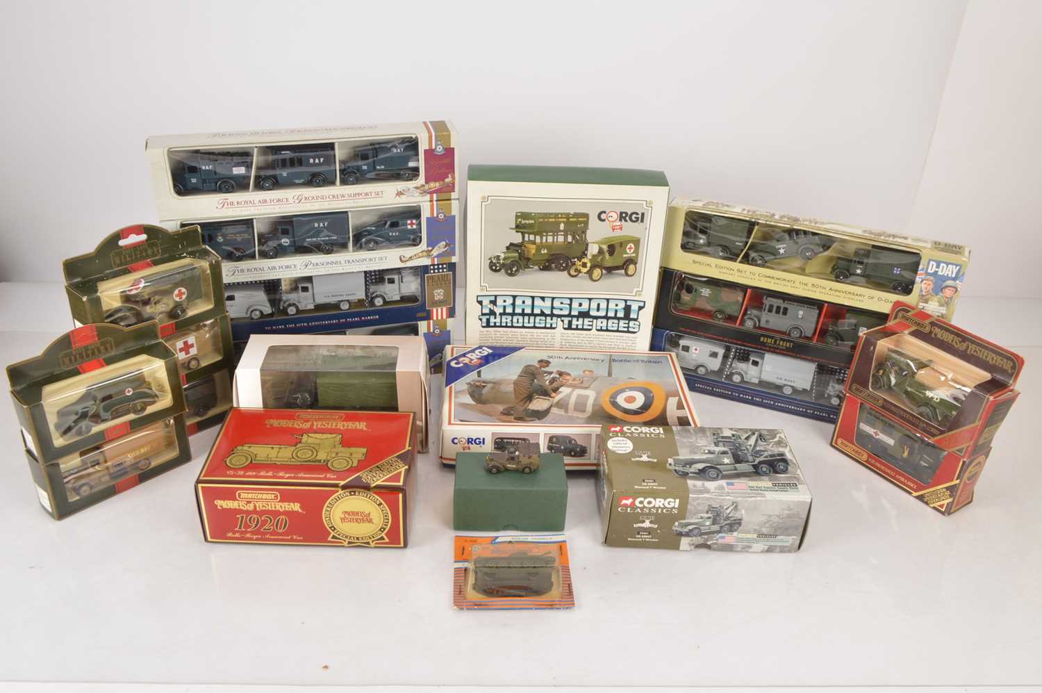 Modern Diecast WWI/WWII Military Models (21), all boxed/packaged, Corgi ...