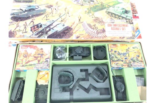A Collection Of Airfix Plastic Figures Including WWII Gun Emplacement ...