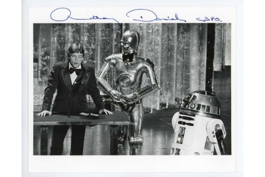 AUTOGRAPHS, STAR WARS. A group of 11 signed photographs of actors from ...