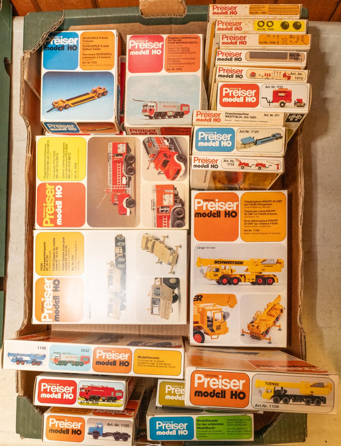 25 Preiser HO model kits. Including a Faun/Krupp cranes, variations ...