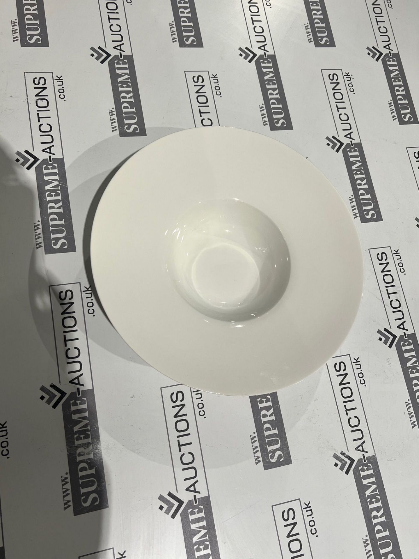 72 X BRAND NEW ARTMADIS NOVASTYL FLOAT BOWL Exuding elegance and ...