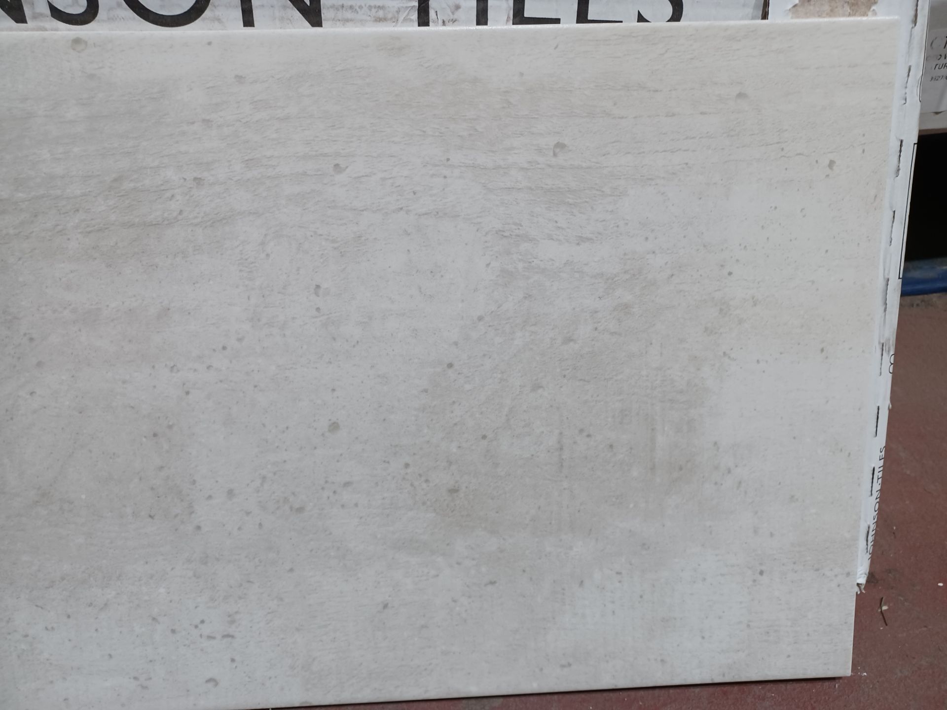 PALLET TO CONTAIN 40 X NEW PACKS OF Johnson Tiles Sherwood Haze ...