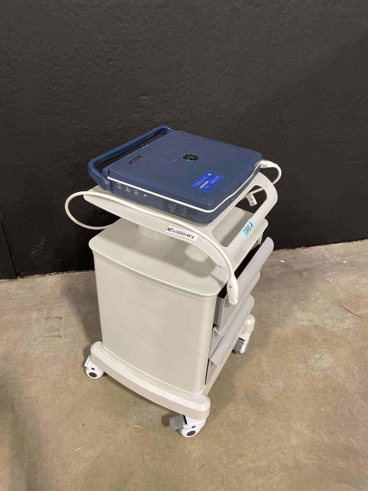 2018 GE LOGIQ V1 VETERINARY ULTRASOUND MAHCINE TO INCLUDE 1 PROBE (8CRS)