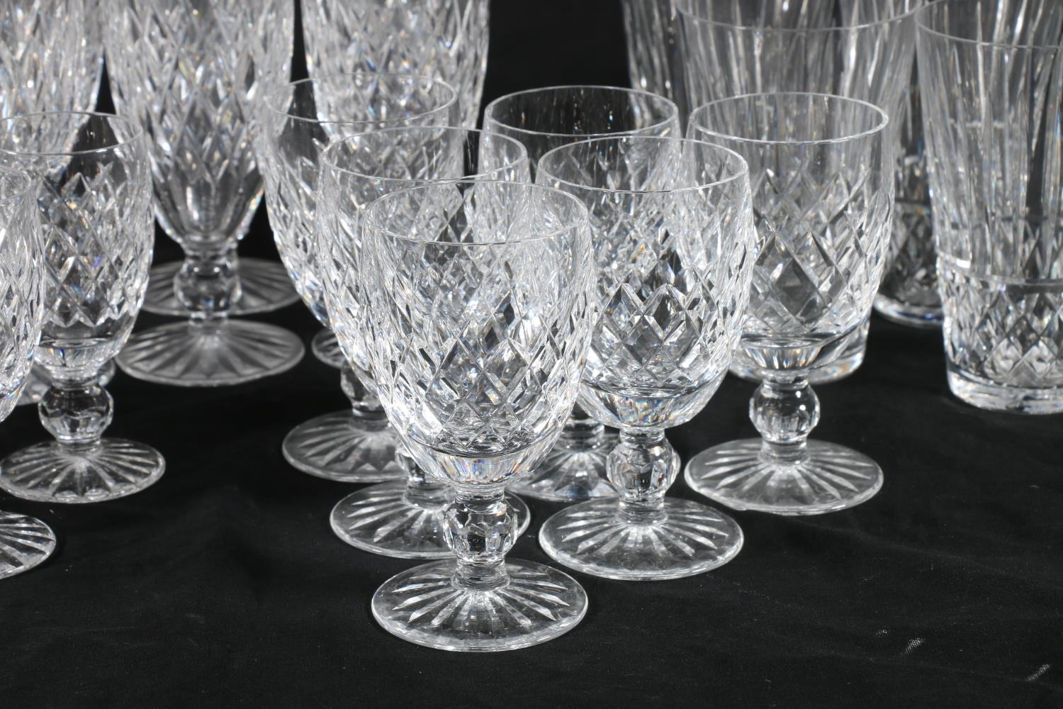 Suite of Waterford crystal glassware, comprising eight Boyne pattern ...