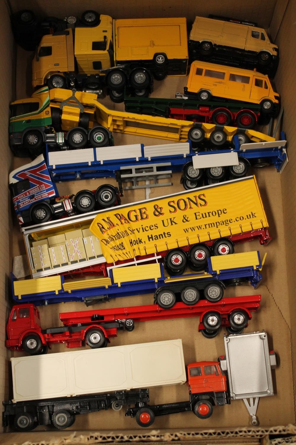Over 50 unboxed diecast and other vehicle models including many ...