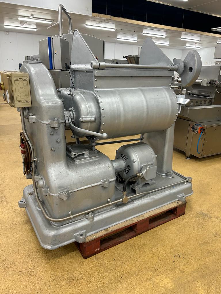 1 x Morton Mixer - 1.6 x 1.2 x 1.7m H. Located Suffolk. Lift Out £30 ...