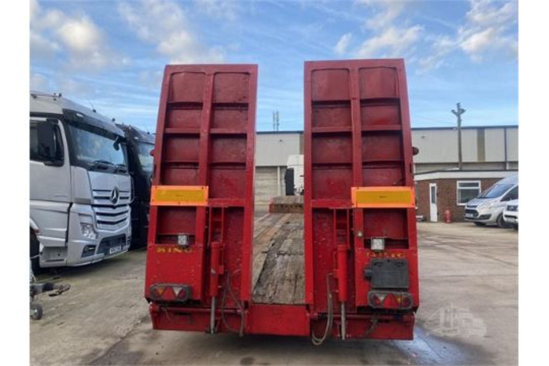 2002 KING LOW LOADER Low Loader Trailers LOADING AND DELIVERY AVAILBLE