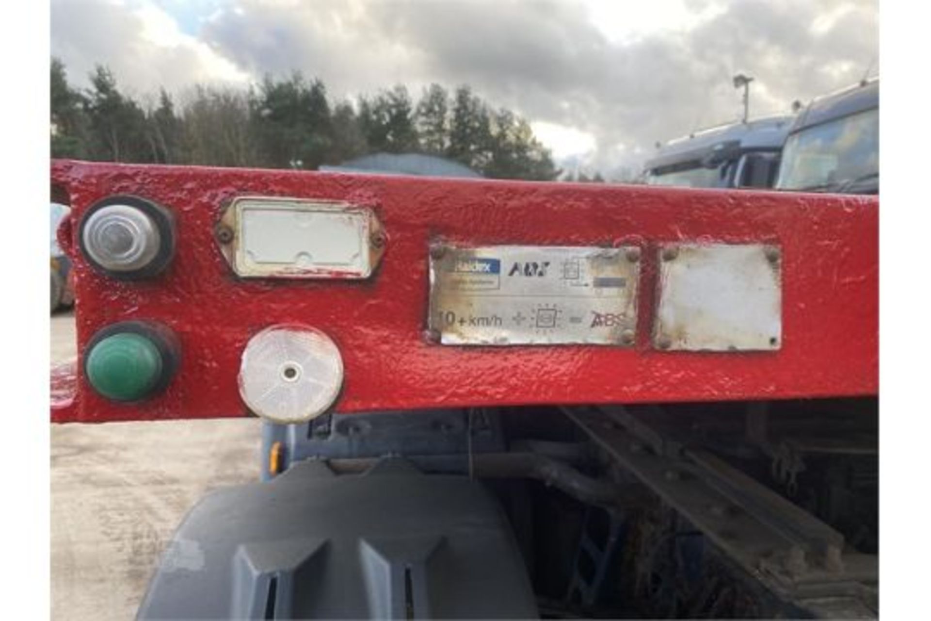 2002 KING LOW LOADER Low Loader Trailers LOADING AND DELIVERY AVAILBLE