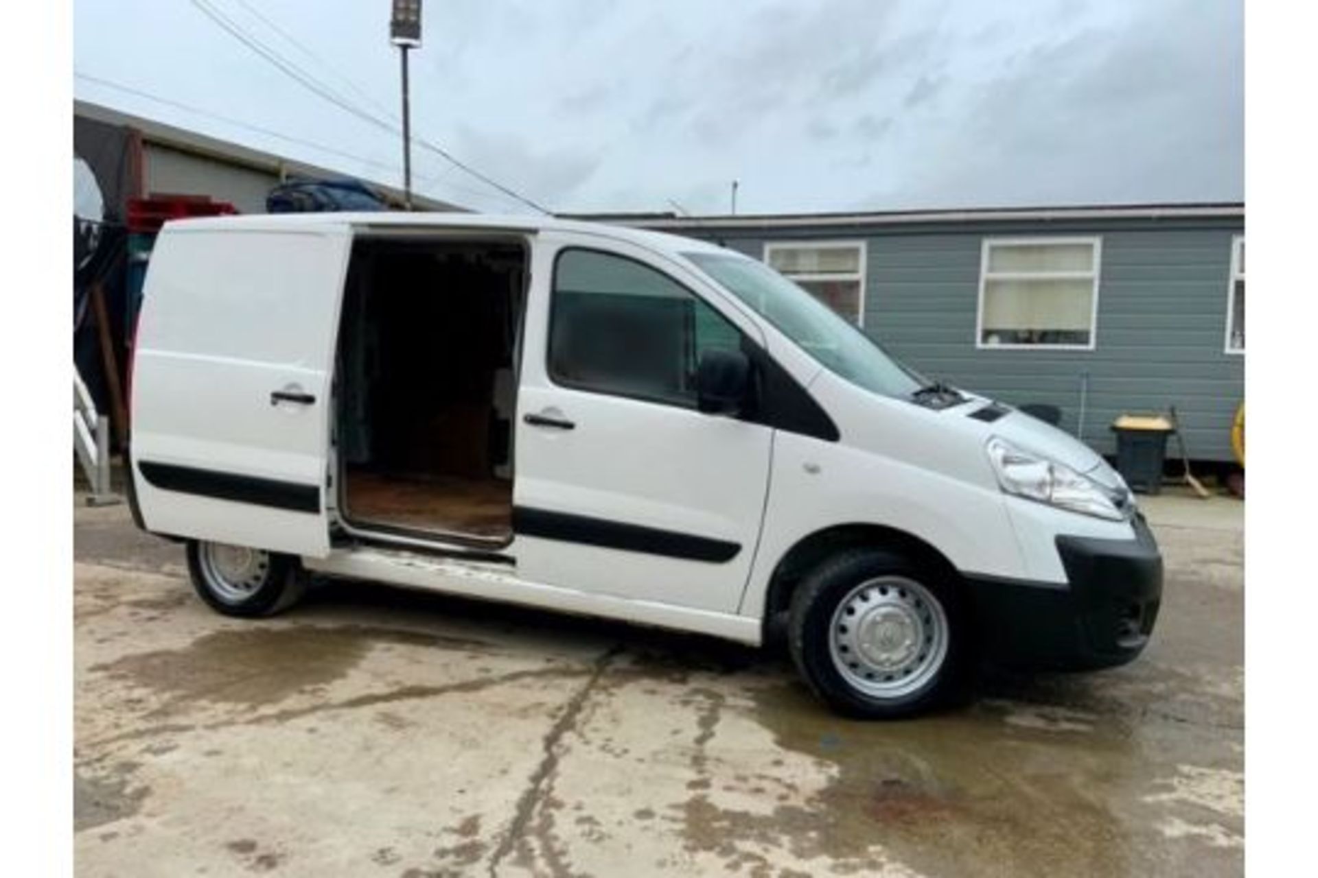 Citroen Dispatch 1000 L1h1 Twin Sliding Door Panel Van CLEAN AND TIDY ...