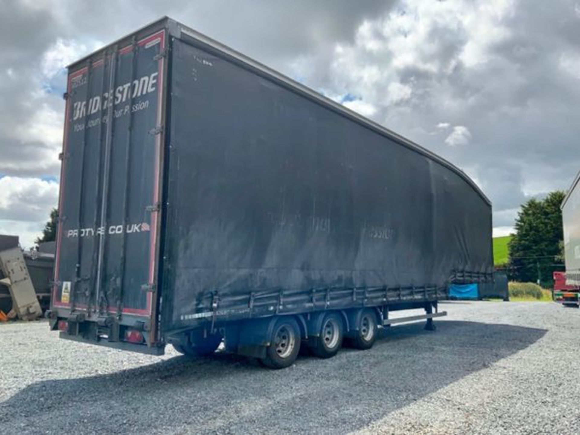 MONTRACON STEP FRAME DOUBLE DECK CURTAIN TRAILER 2015 MONTRACON DOUBLE ...