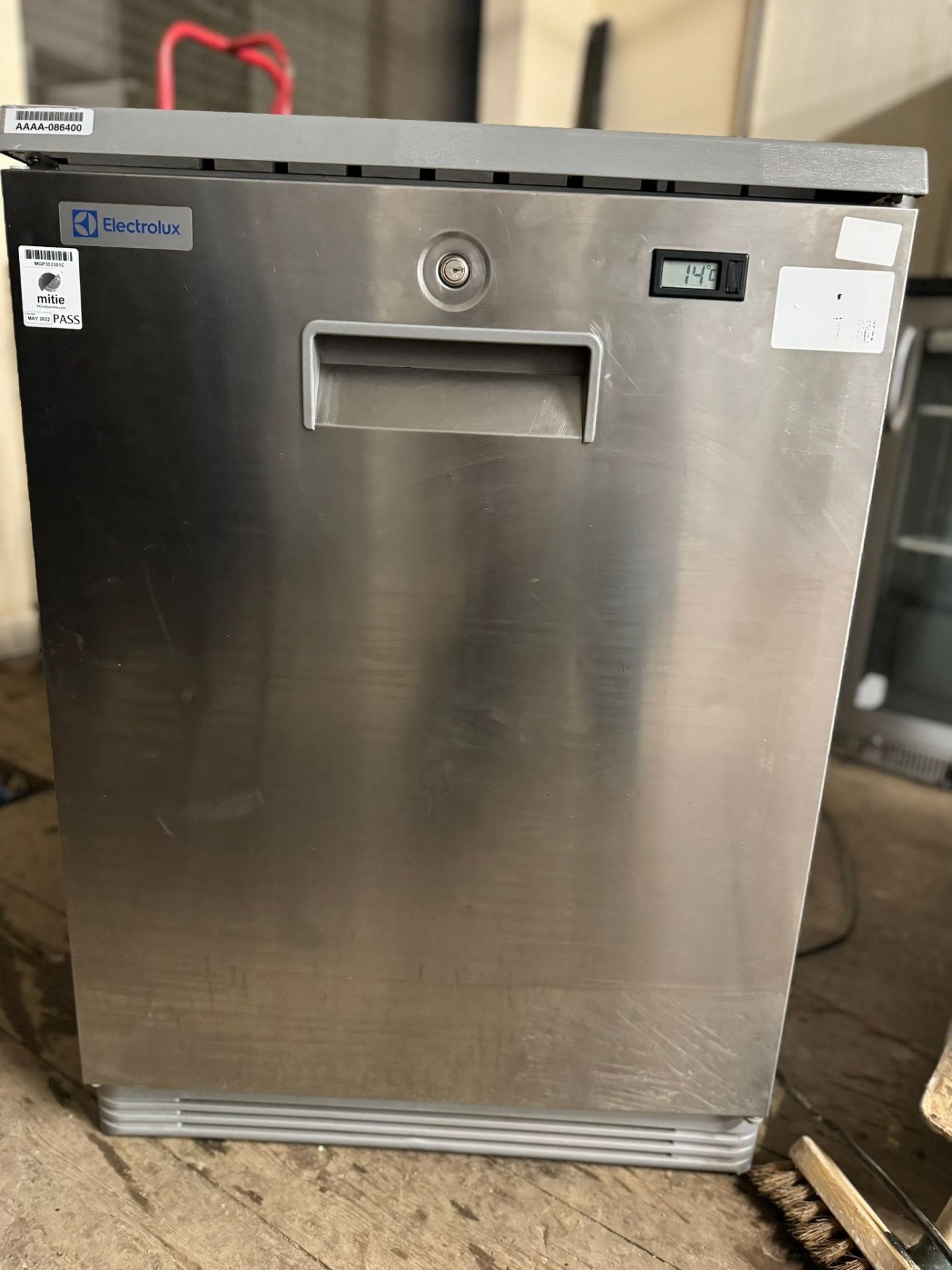 VC00040 ELECTROLUX UNDER COUNTER FRIDGE - FULLY WORKING CONDITION ...