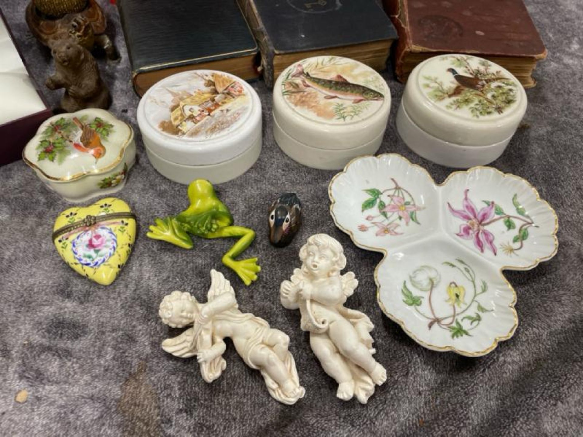 A quantity of bric-a-brac including relish jars, antique literature ...