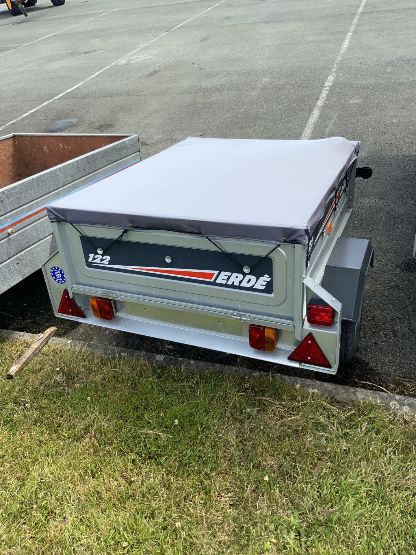 EARDE 122 TIPPING TRAILER