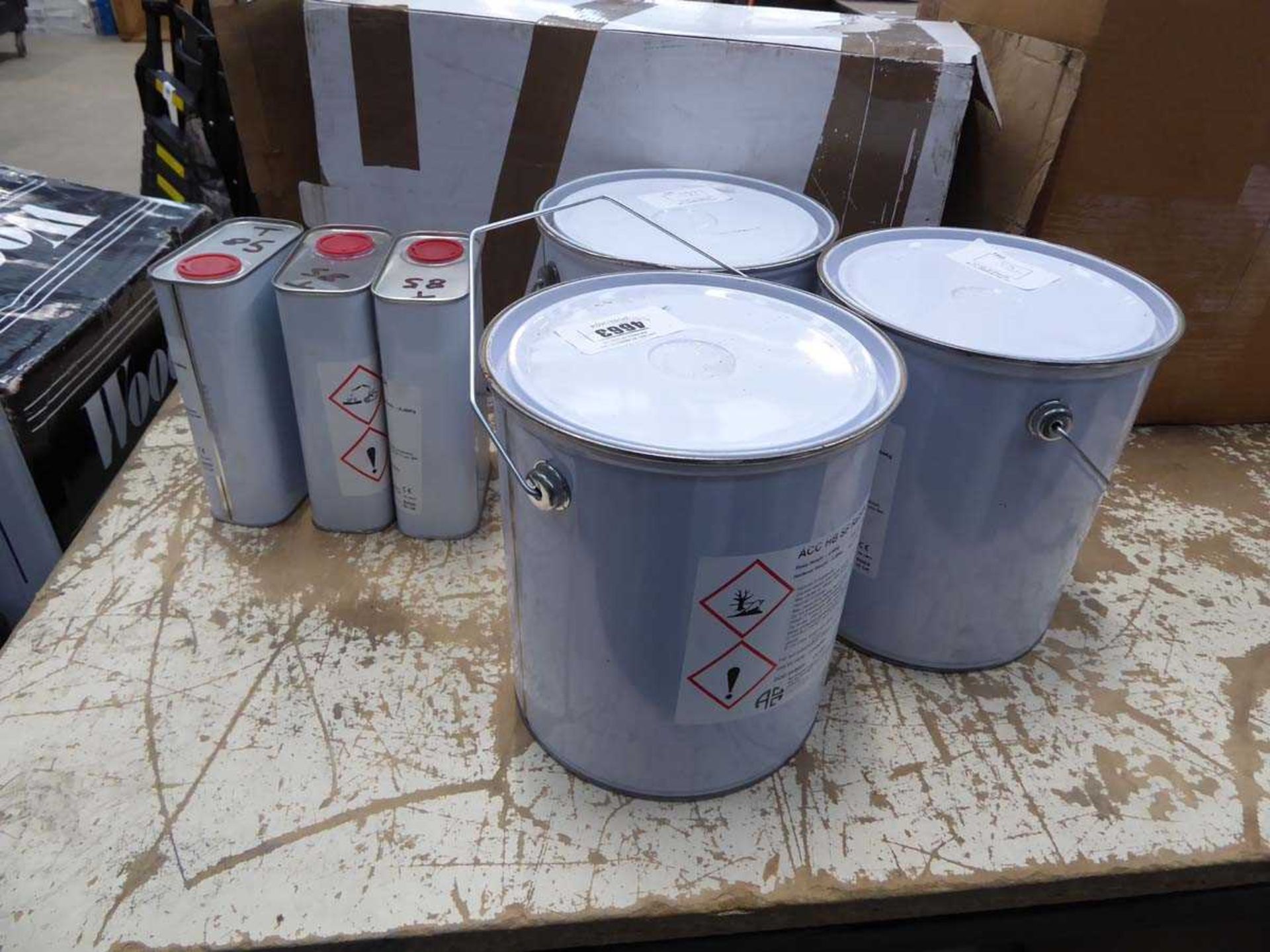3 tins of resin and hardener