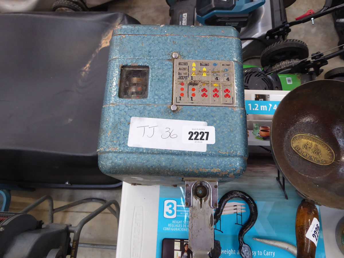 1950s mini Sega slot machine