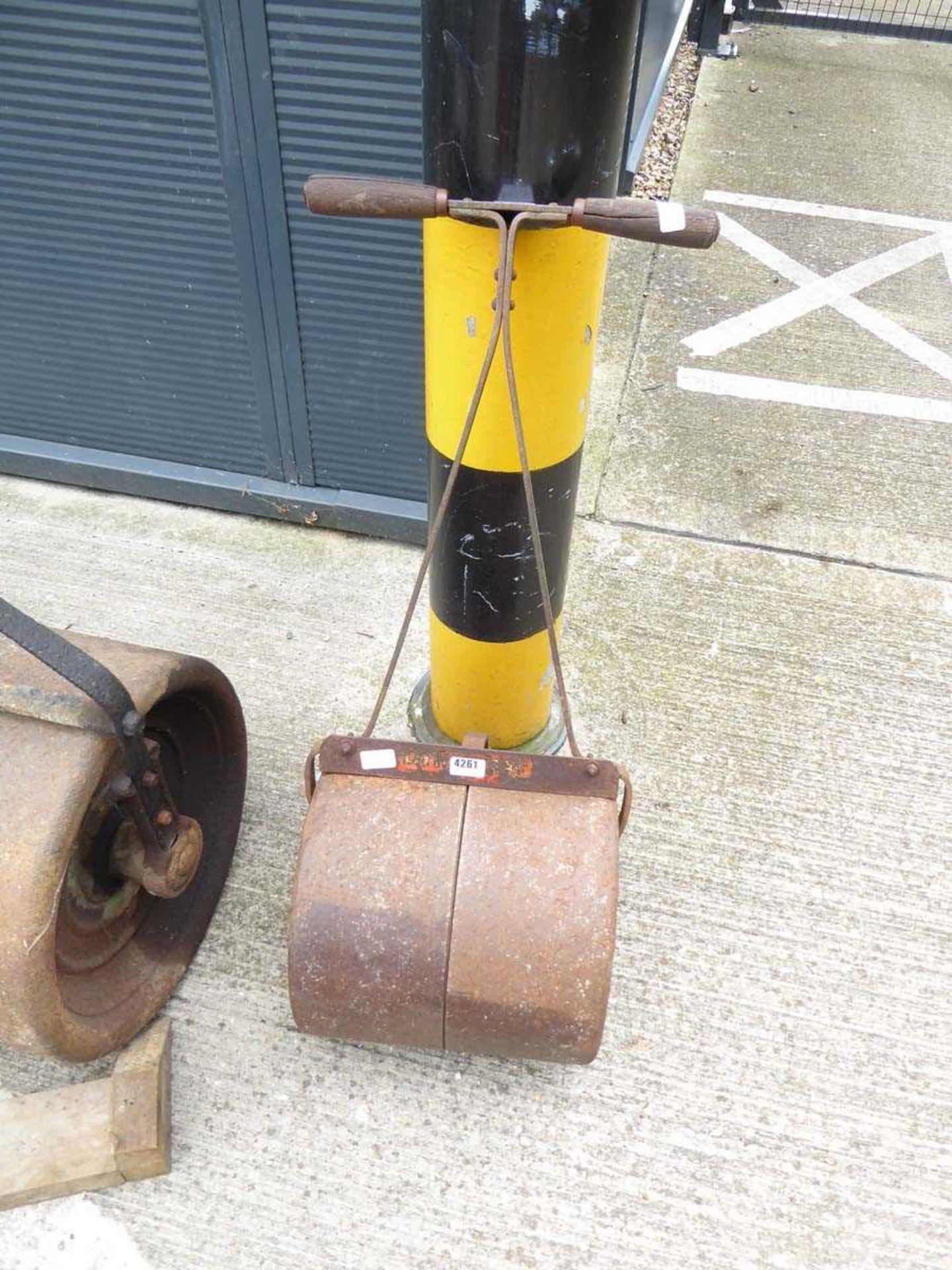 Small garden roller