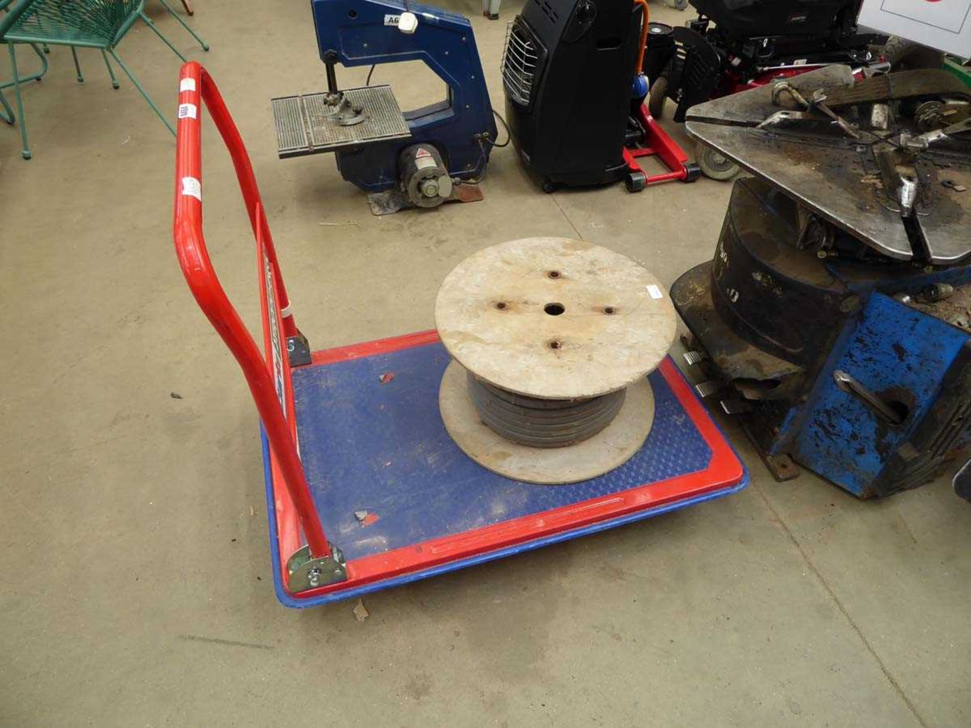 Clarke strong arm 4-wheel trolley