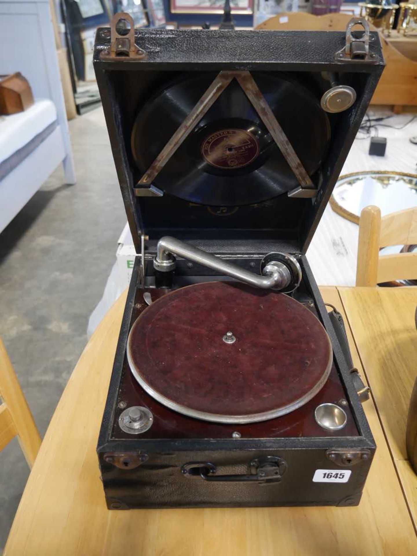 Portable gramophone player