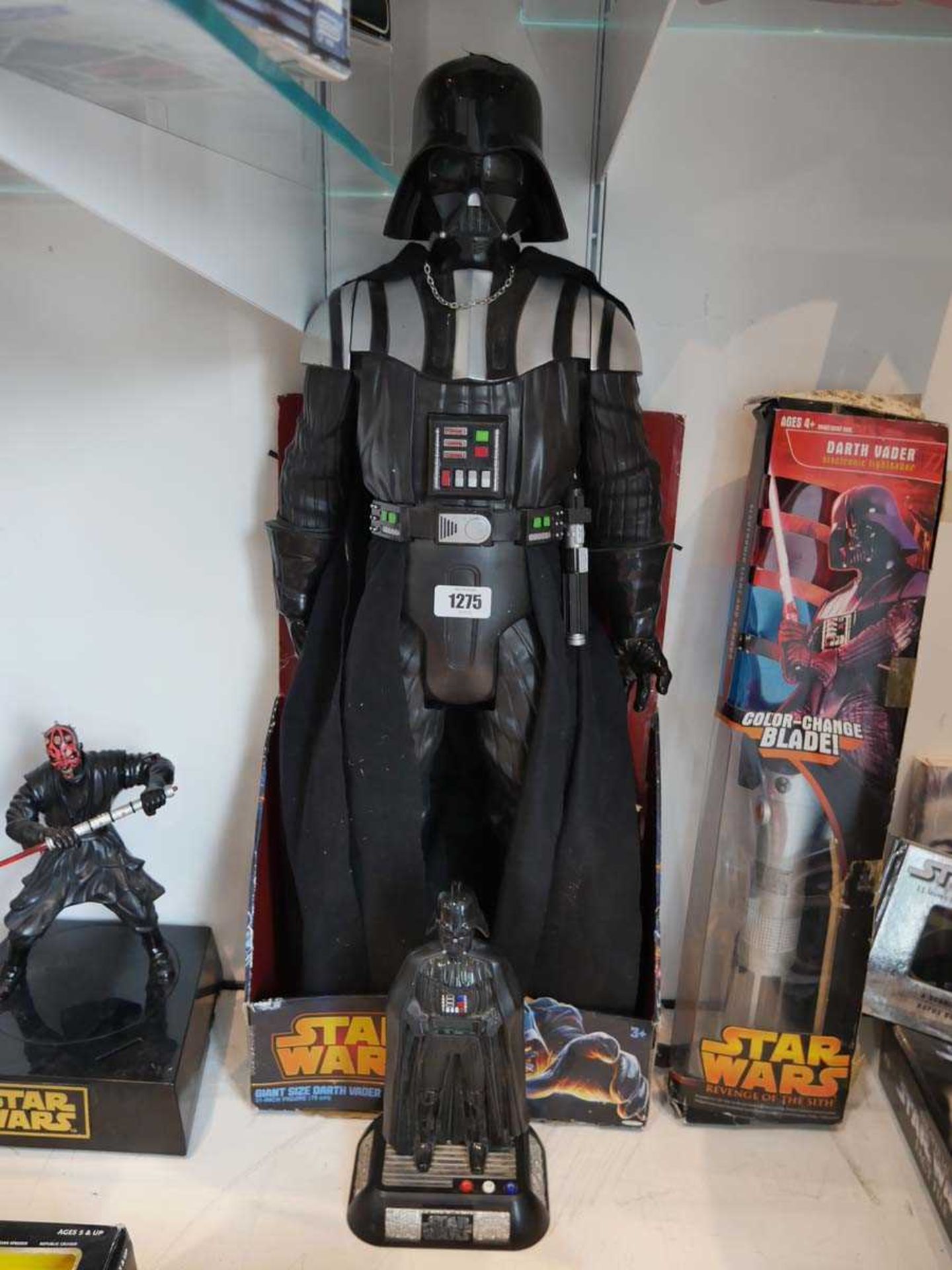 5 various Star Wars collectibles incl. Darth Vader electronic talking ...